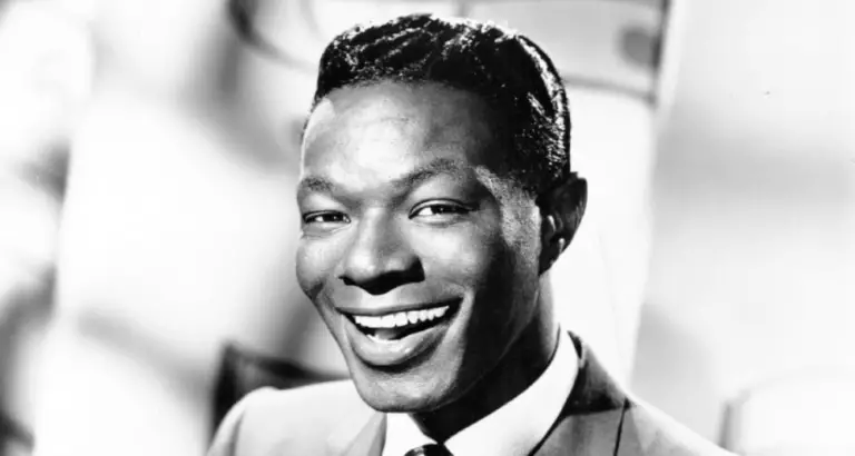 Celebrity Smokers (List of Celebrities Who Smoke Cigarettes)