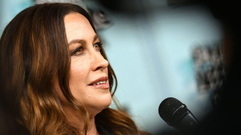 List of 20 Famous People and Celebrities With Depression